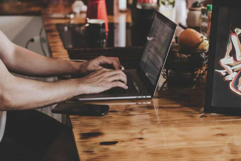 What’s the Difference Between a Good and Service? - Lawpath